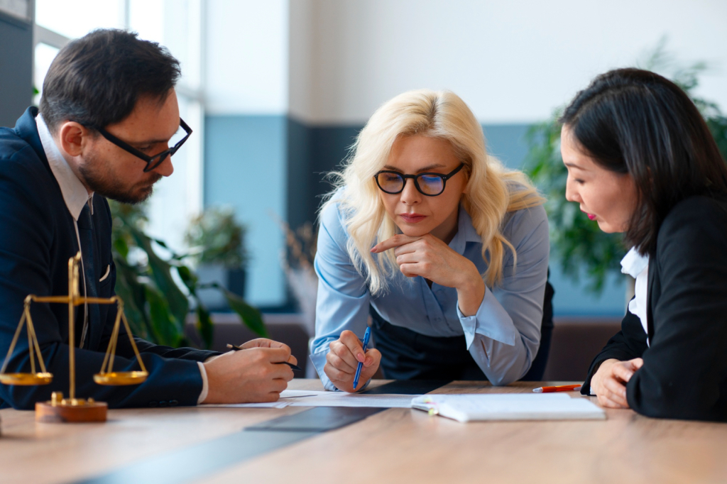 Las funciones que cumple un abogado